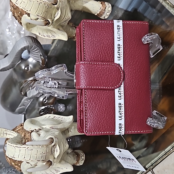 mundi | Bags | Nwt Leather Wallet W Kiss Lock By Mundi | Poshmark